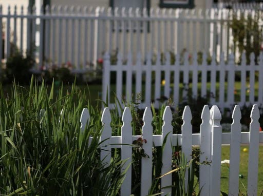 Dividing fences and retaining walls | Sunshine Coast Council