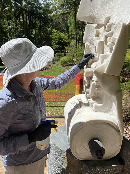 Chronicle sculpture conservation